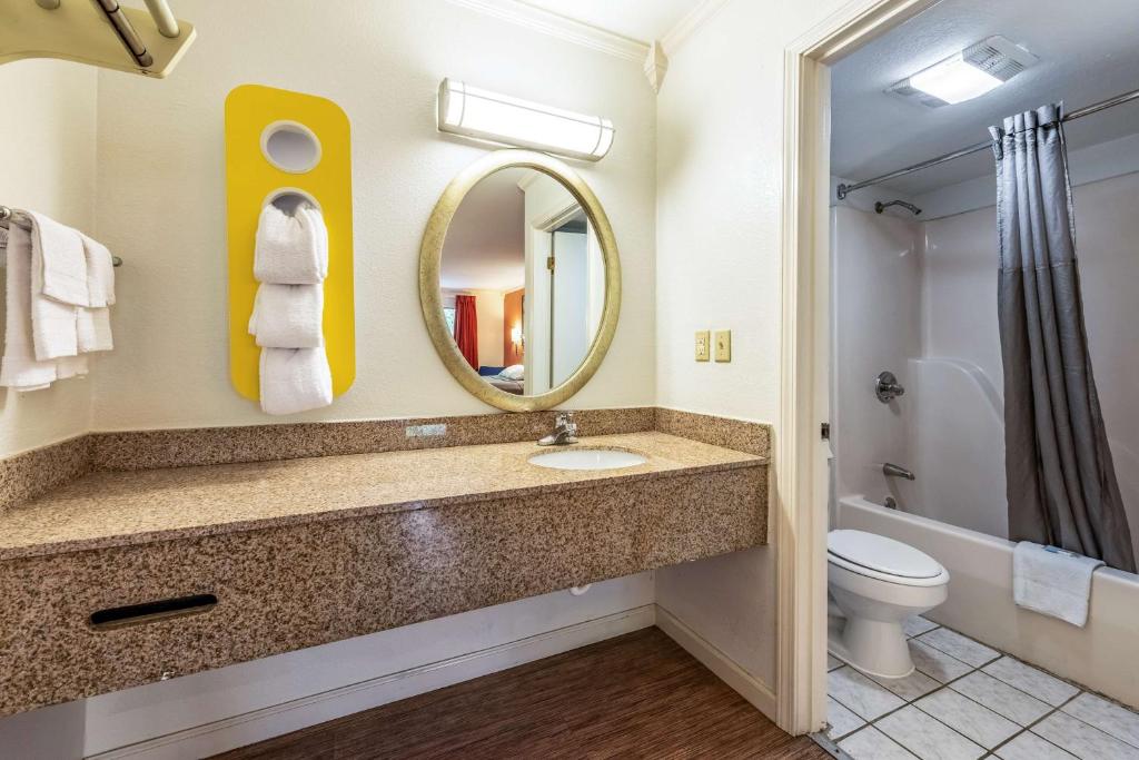 Motel 6-Gatlinburg TN - Smoky Mountains Gatlinburg [33% OFF], Hotel in ...